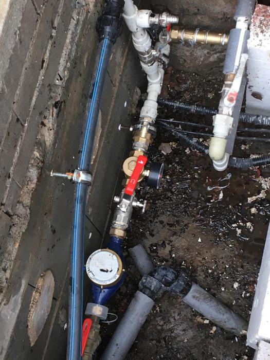 Replacing the water meter assembly